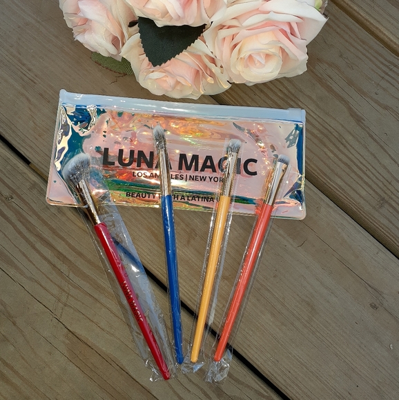 Luna Magic | Makeup | Luna Magic 4 Pice Brush Set | Poshmark